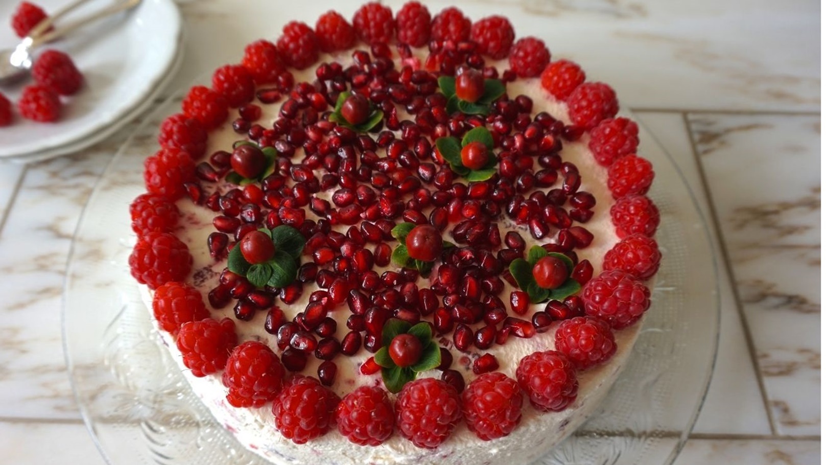 طريقة عمل كيك الرمان...